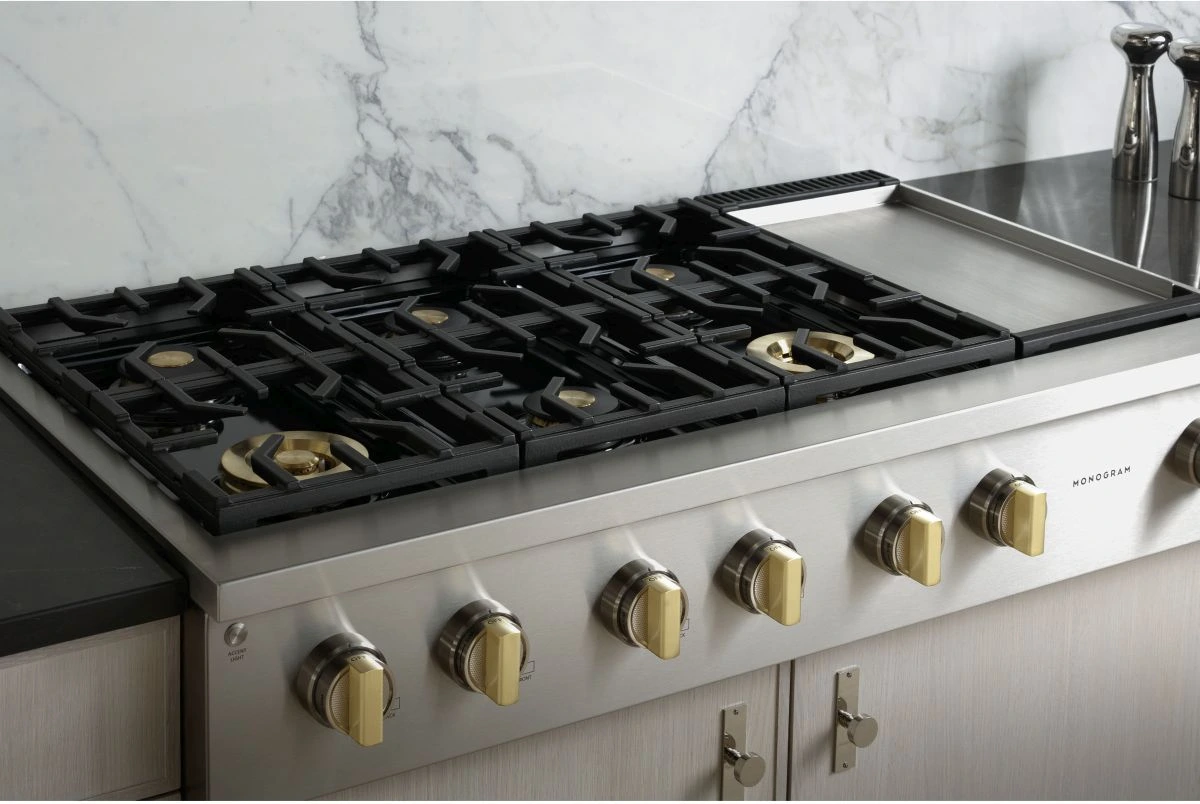 Why Professional Chefs Choose Rangetops for Their Home Kitchens | FBS ...