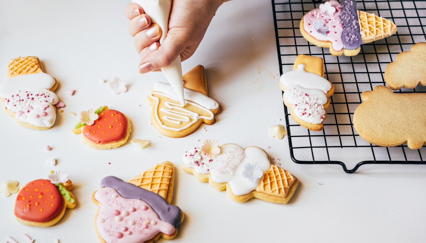 8 Tips for Baking the Perfect Sugar Cookie [+ 1 Bonus Tip!] | Shuee's ...