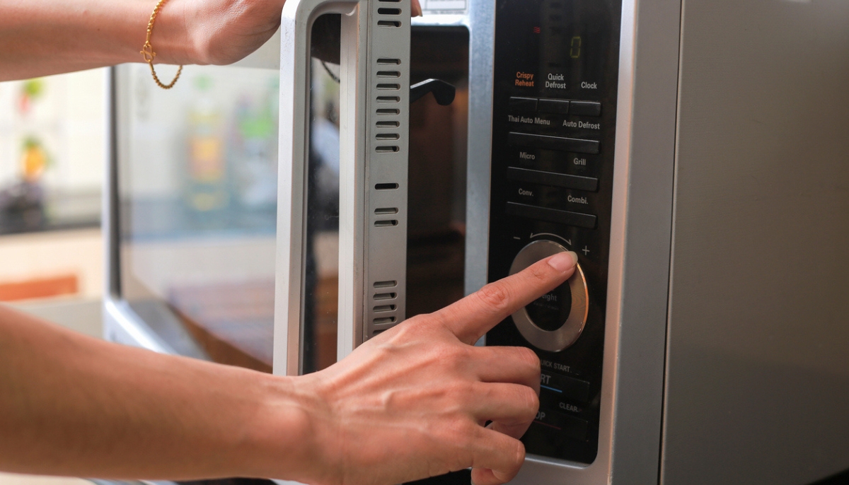 Zap Attack: Microwave Hacks That Won’t Let You Down | Denny's Appliance ...