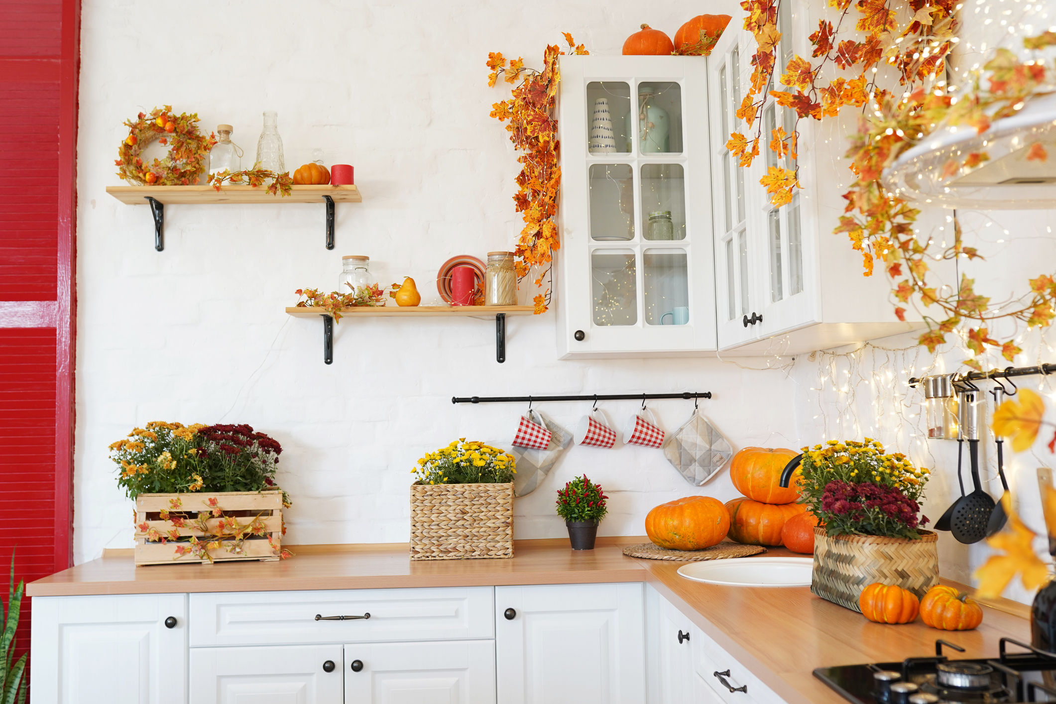 6 Fun Décor Ideas to Take Your Friendsgiving Over the Top | Urner's ...