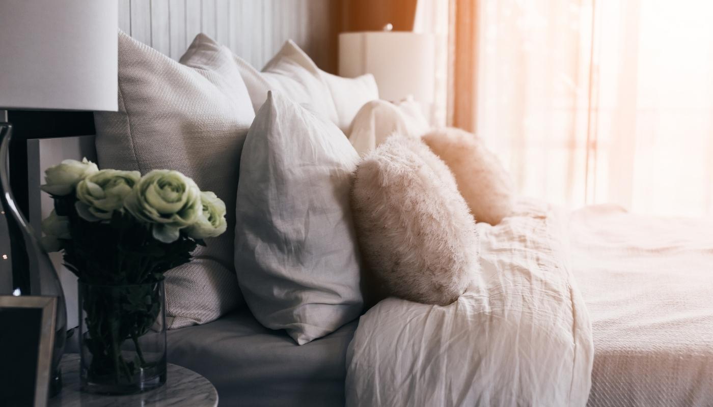 5 Ways to Create the Ultimate Guest Room Just in Time for the Holidays ...