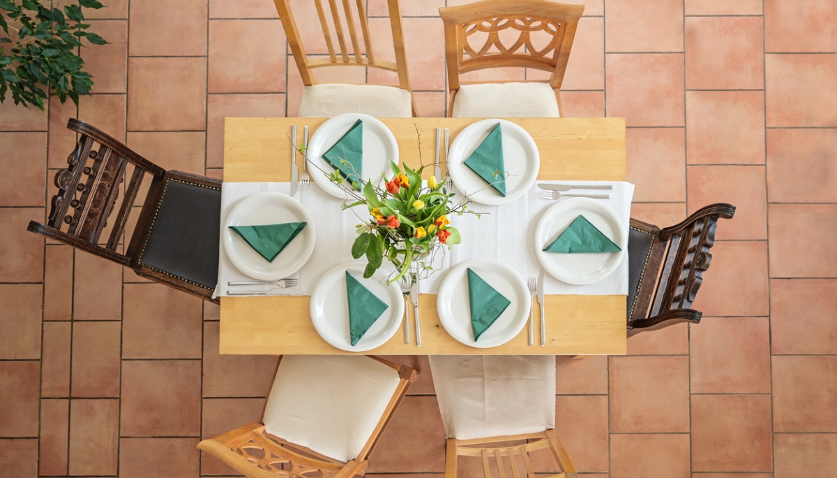 Mix, Match, Wow: Styling Dining Chairs That Don’t All Look Alike ...