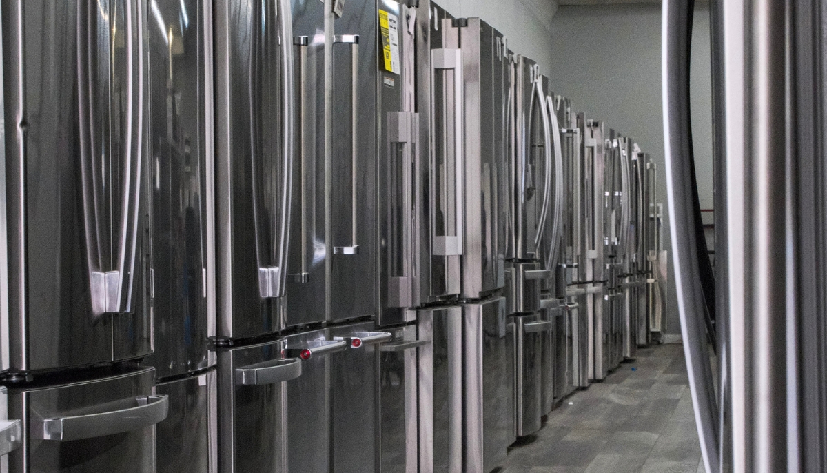 How To Choose the Right Refrigerator for Your Kitchen Space | Hallock's ...