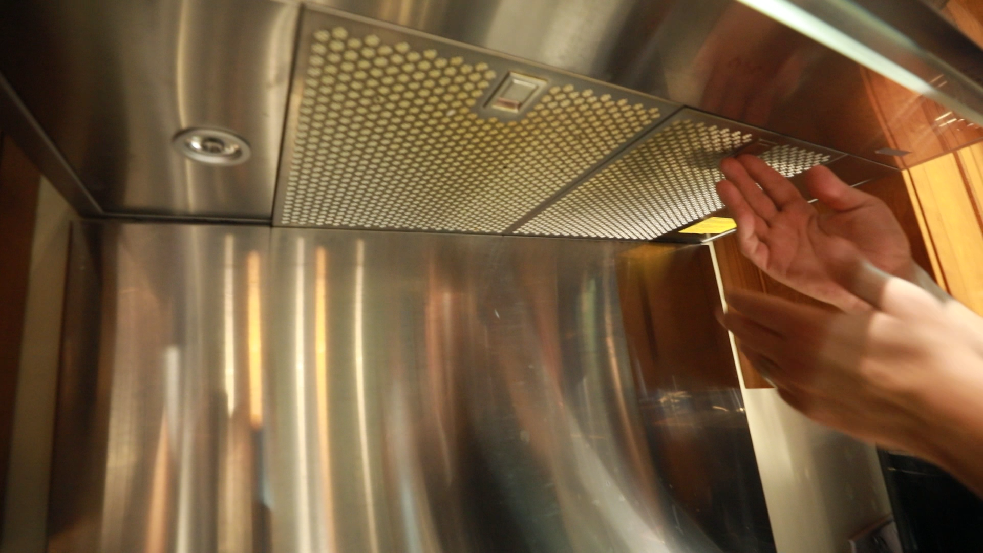 The Best Way To Clean Your Hood Grates| Don's Appliances | Pittsburgh, PA